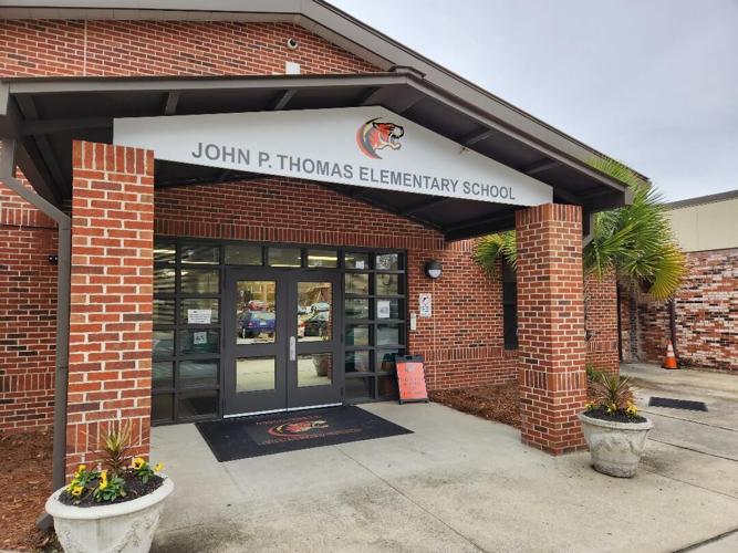 John P Thomas Elementary gets a boost of holiday cheer from Office Depot | Columbia | coladaily.com