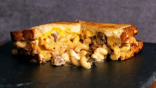 I Heart Mac & Cheese set to open and fuel West Columbia with cheesy ...