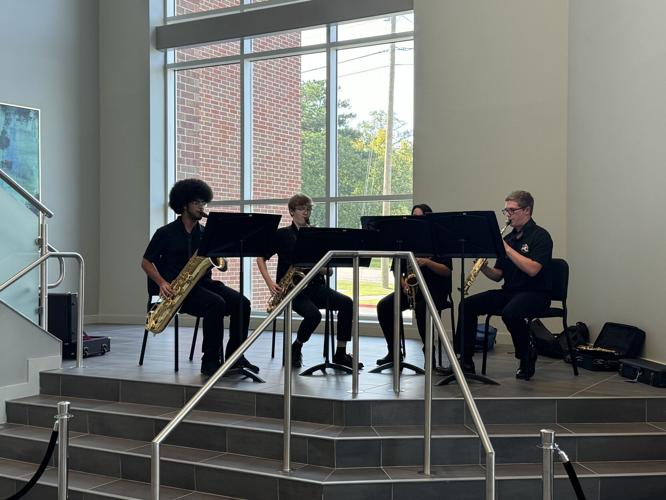 Inaugural class inducted into district's fine arts hall of fame | Cayce ...