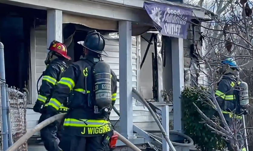 Fire heavily damages Farrow Rd. outlet store | Communities | coladaily.com