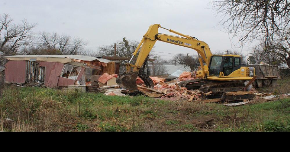 City Continues Demolition of Dilapidated Houses | News | colemantoday.com