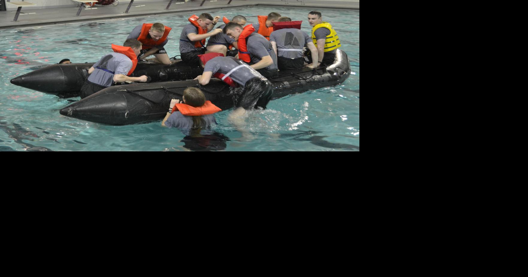 Cadets employ combat raft in annual exercise | News | collegiatetimes.com