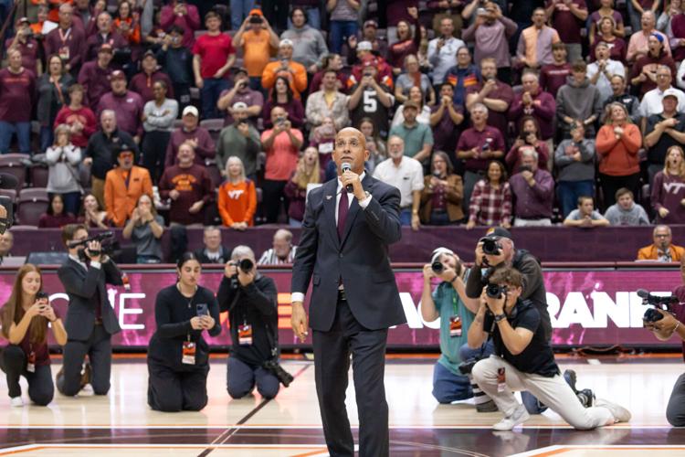 Men's Basketball vs. Bryant | Gallery | collegiatetimes.com