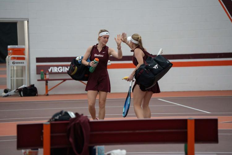 VT Women's Tennis vs Syracuse | Gallery | collegiatetimes.com