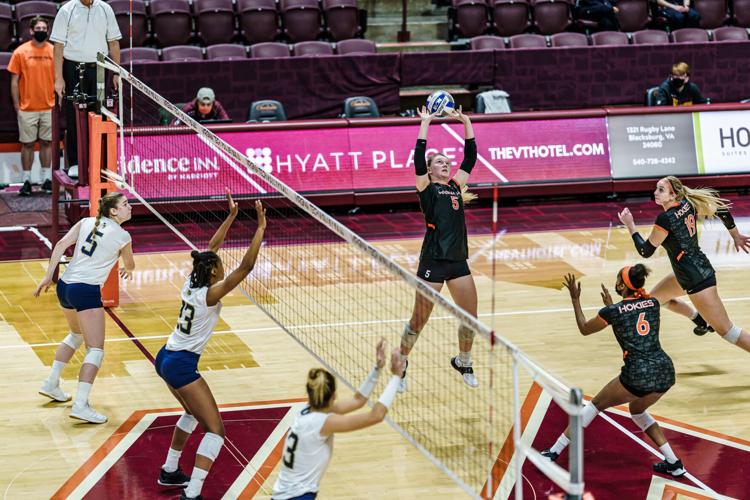 Women's Volleyball vs. Georgia Tech | Gallery | collegiatetimes.com