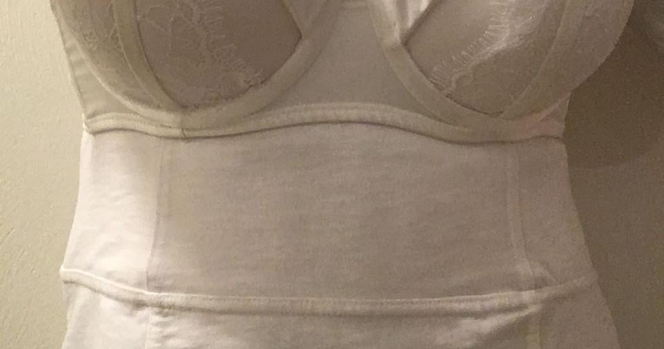 I wore my bra on top of my shirt for two days: A fashion experiment ...
