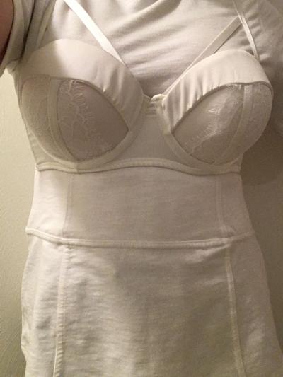 I wore my bra on top of my shirt for two days: A fashion experiment ...