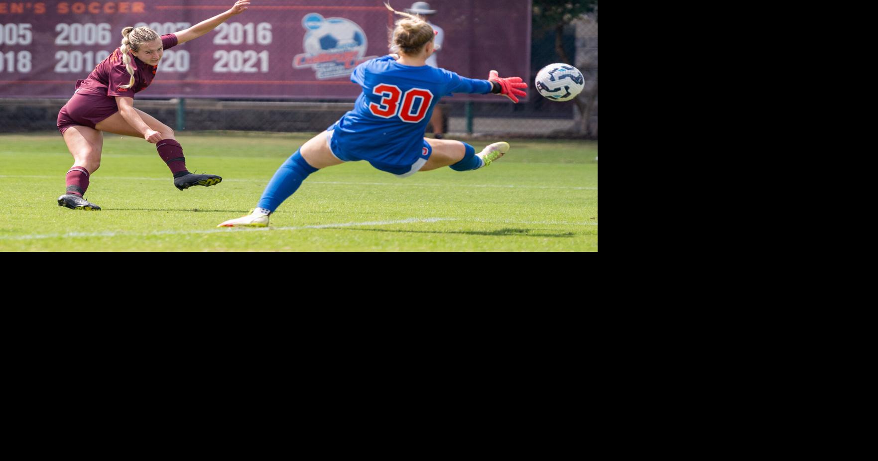 VT Women's Soccer vs. Syracuse | Gallery | collegiatetimes.com