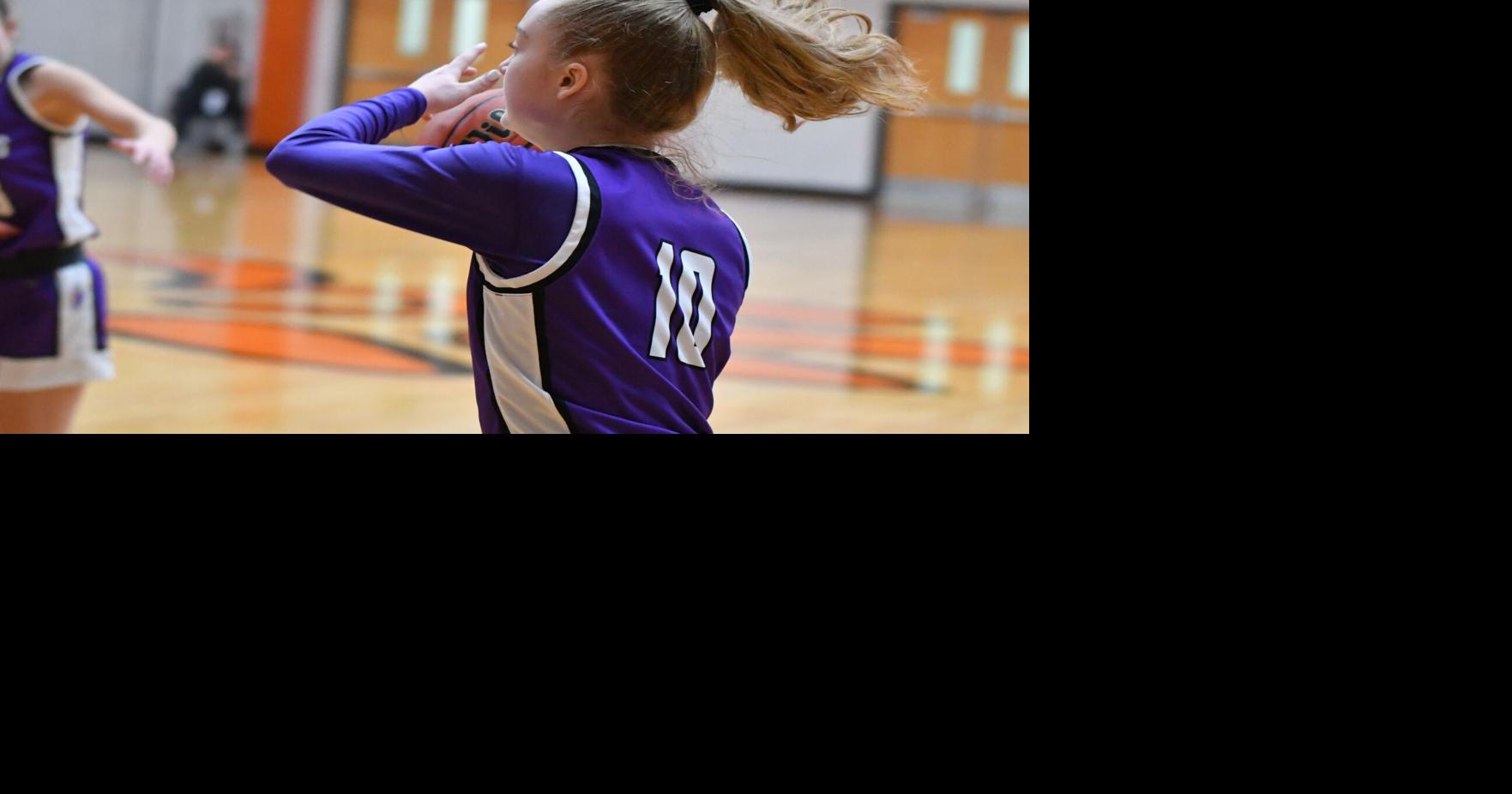 Gilmore Paces Kahoks Girls Again With 17 Points Despite Tough Loss To ...