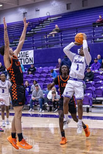 Collinsville Kahoks Take Out Lanphier Lions | Collinsville Sports ...