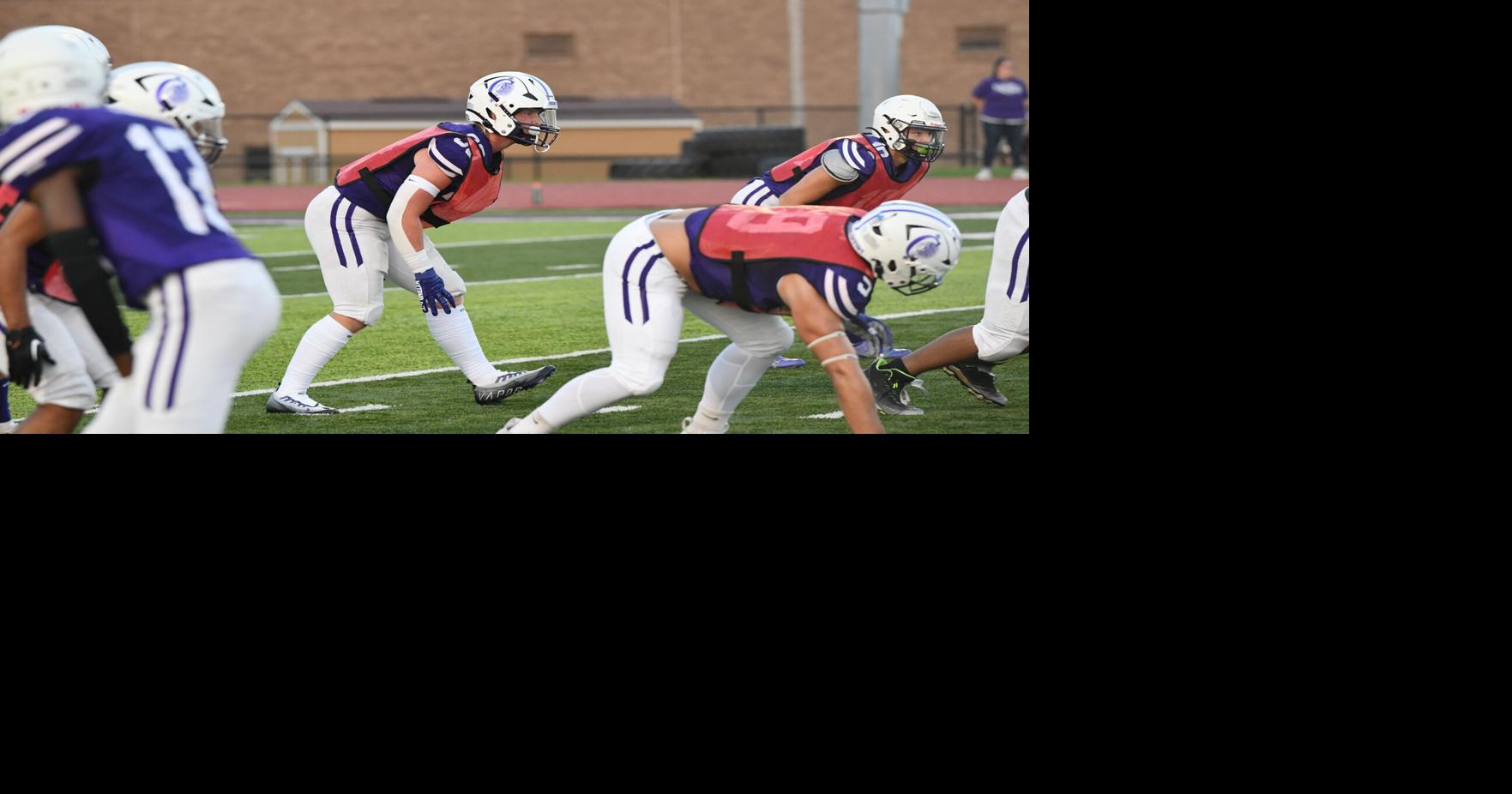 Big Crowd Turns Out For Collinsville Purple And White Football ...