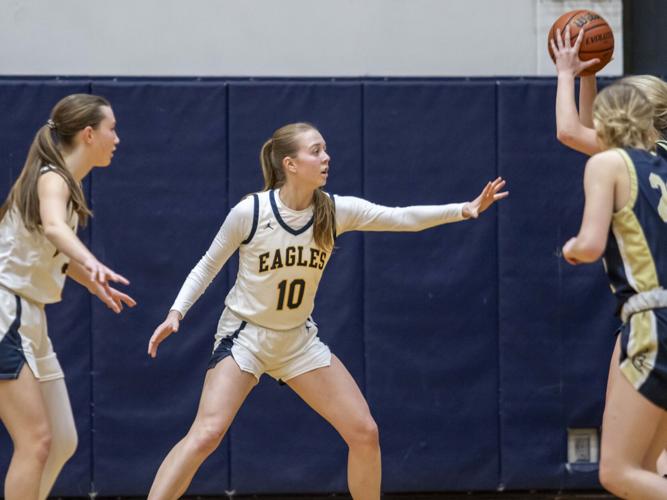 Eagle girls fall to Canby, 59-52 | Hoodriver | columbiagorgenews.com