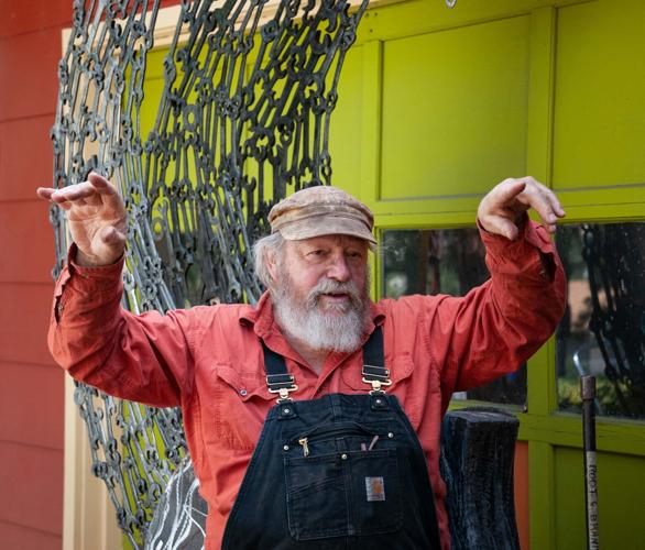 Alan Root turns found metal into sculpture | Local | columbiagorgenews.com