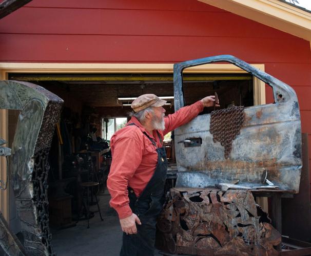 Alan Root turns found metal into sculpture | Local | columbiagorgenews.com