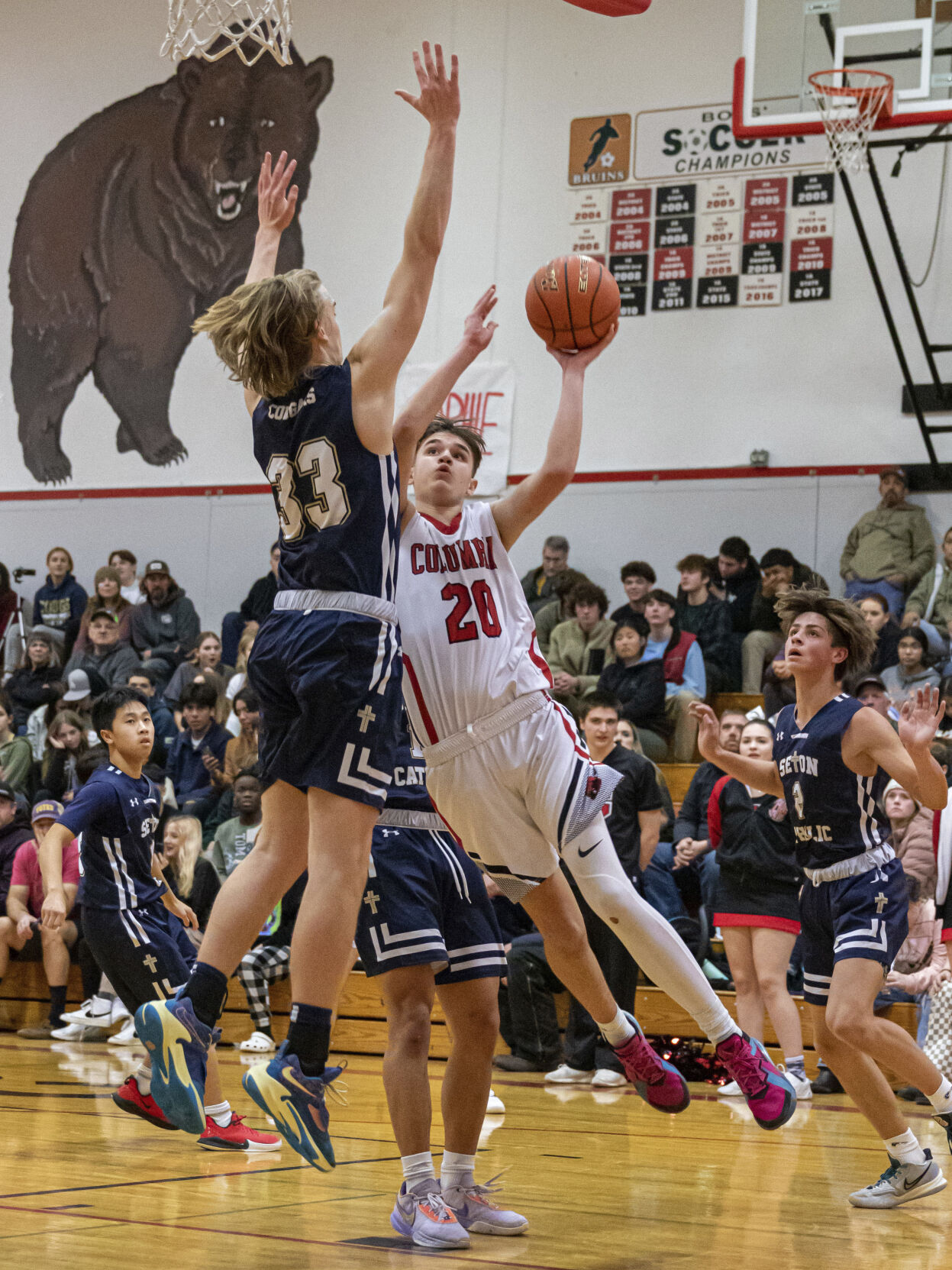 Bruins prepare for boys basketball season | Sports | columbiagorgenews.com