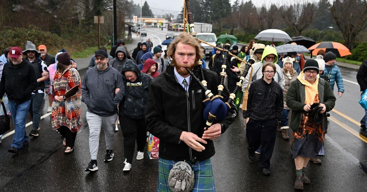 Annual Cascade Locks Polar Plunge: Free slideshow | Free News ...