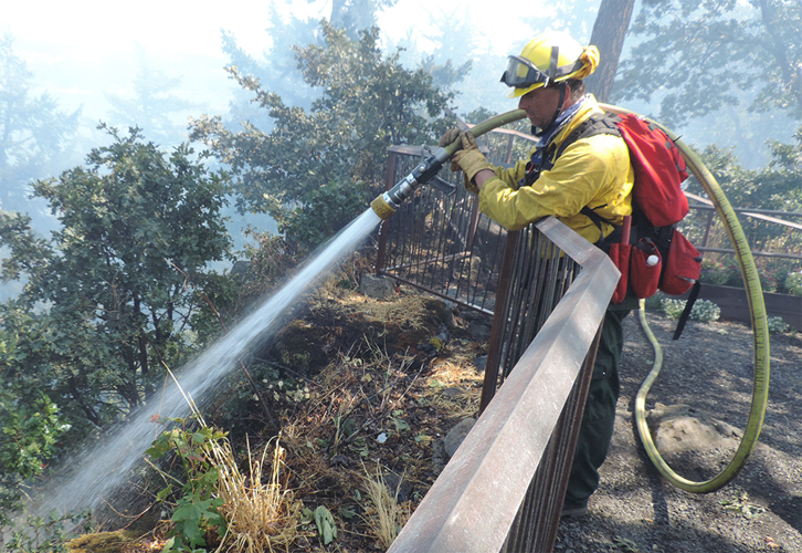 Hood River fire destroys iconic home | News | columbiagorgenews.com