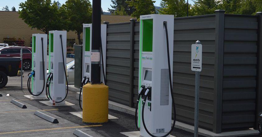 Electric vehicle charging stations installed at Oregon Walmart stores ...