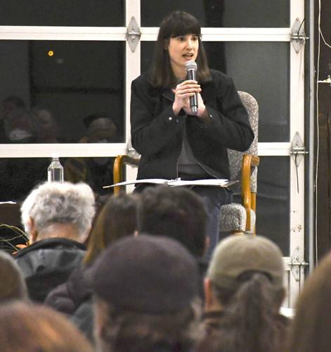 Perez addresses constituents: Washington 3rd District Rep. holds town ...