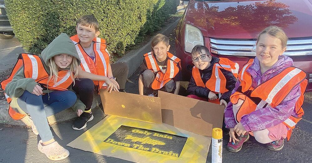 Westside Elementary robotics club paints yellow fish for community project | Free News ...