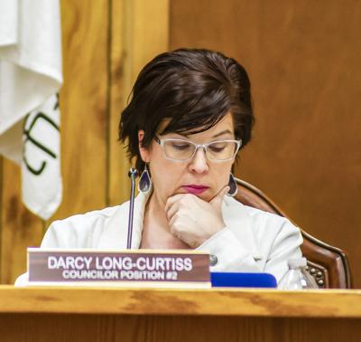Long seeks middle ground, local decision-making | Politics ...