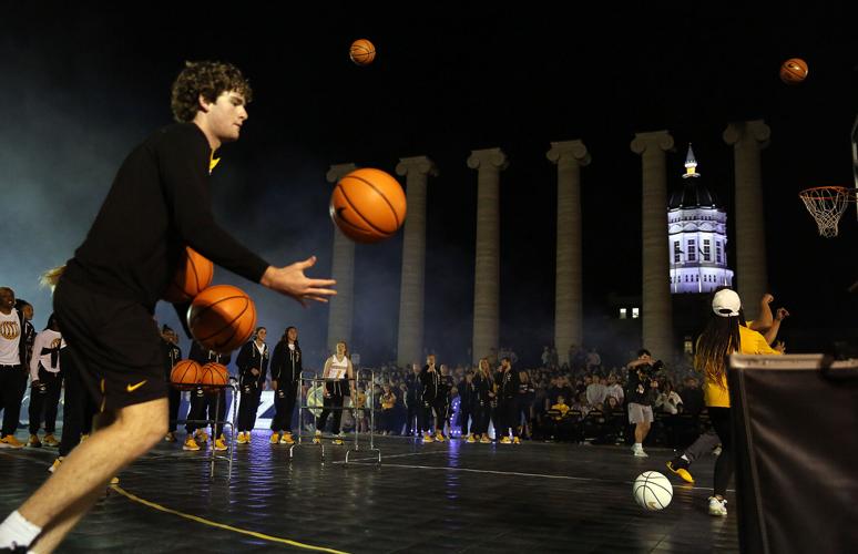 Laser shows and mini-hoop dunks: Mizzou Madness makes its outdoor debut ...