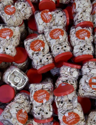 Food Bank Market embodies new trends in battling hunger | Local ...