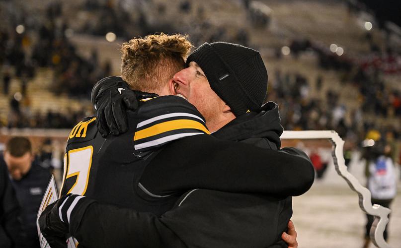 Snow business: Cook, Carroll lead Mizzou to late win as Tigers again ...