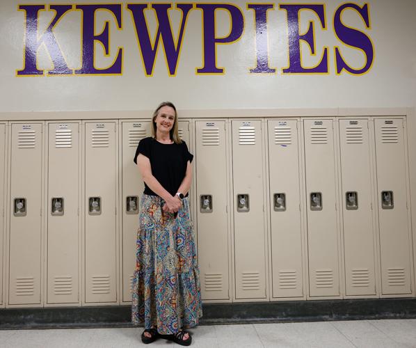 Newbie Hickman principal is trading Bruins green for Kewpie purple | K ...