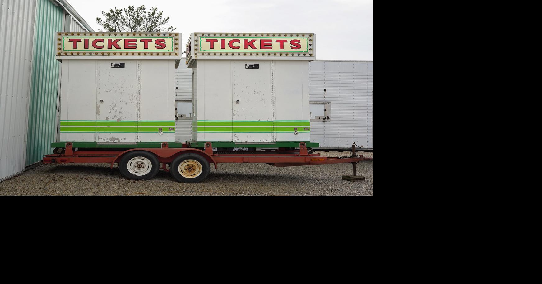 Two ticket booths sit on a trailer | News | columbiamissourian.com