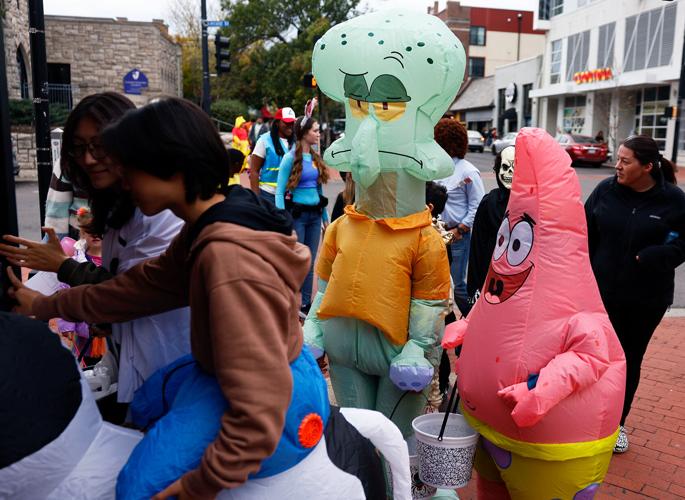 Halloweenie brings trick-or-treaters downtown | News ...