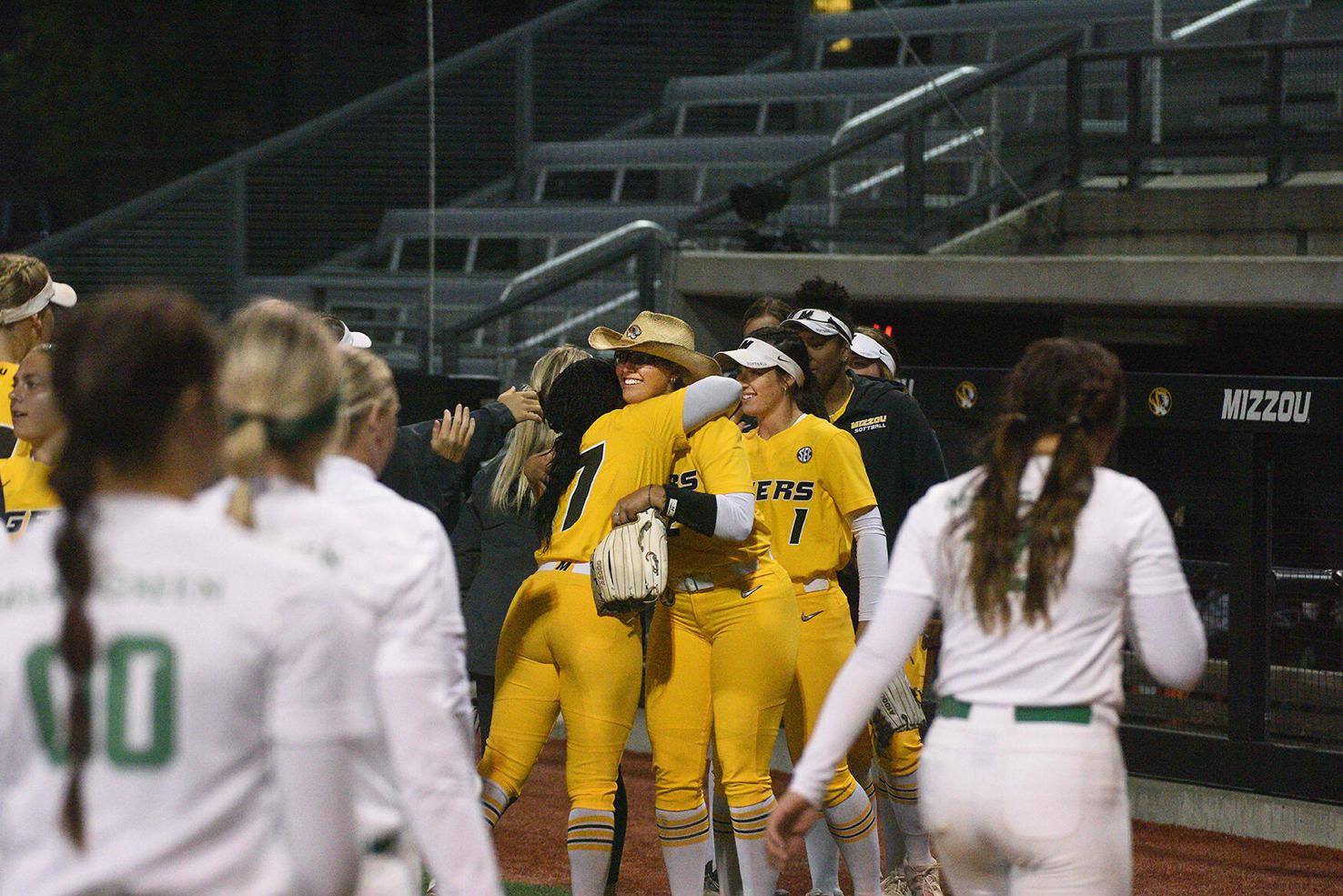 Behind rising star pitcher, Missouri softball stays perfect with Texas ...