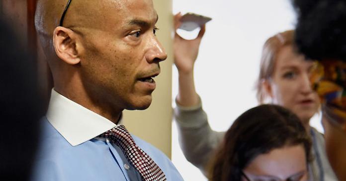 Concerned Student 1950 confronts MU diversity chancellor over letter ...