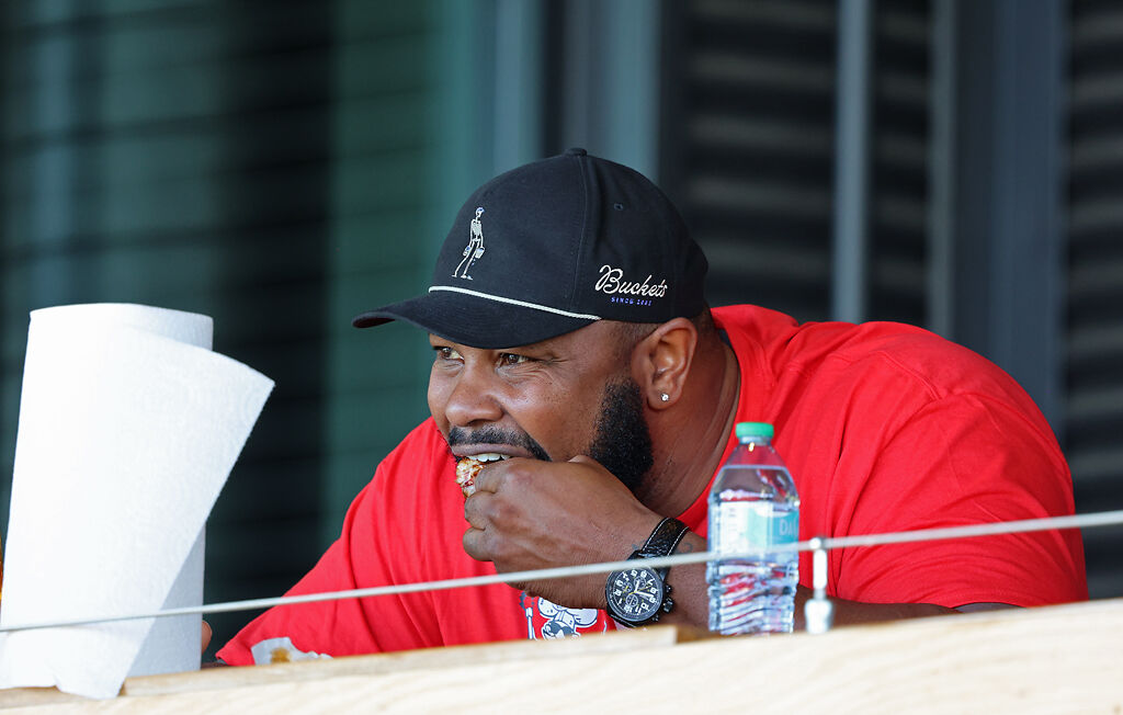 Logboat holds chicken competition | Local | columbiamissourian.com