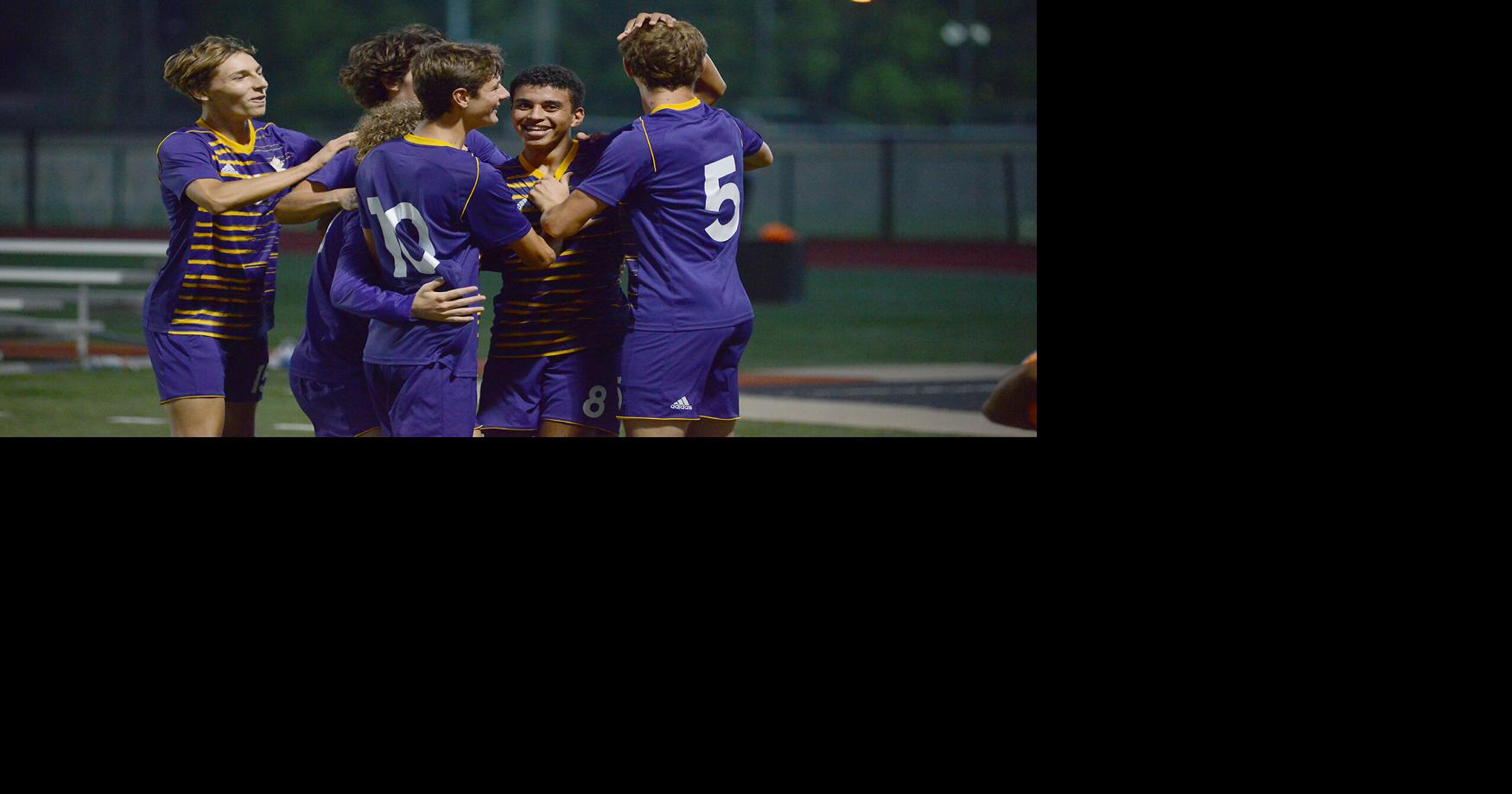 Hickman High School Defeats Jefferson City Soccer 4-0 | Visuals | columbiamissourian.com
