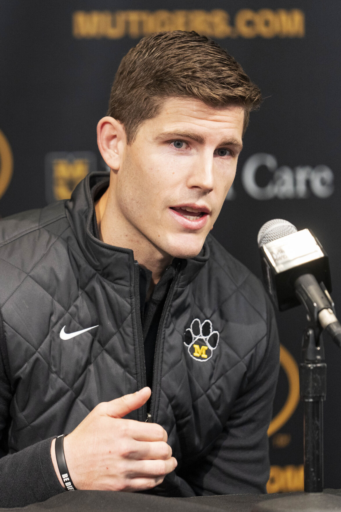 Moore reportedly interviews for Arkansas HC position; Auburn game will ...