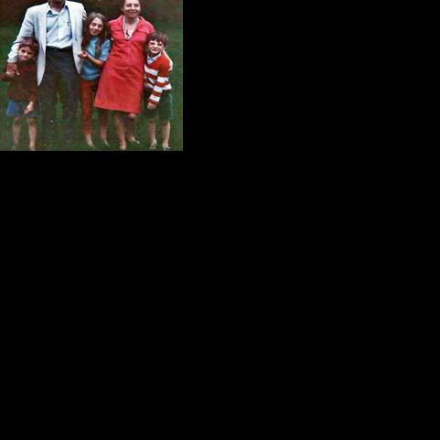 PHOTO GALLERY: Aliki Barnstone and her family | | columbiamissourian.com