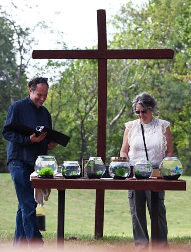'I got ’em': Broadway Christian Church hosts ceremony blessing pets ...