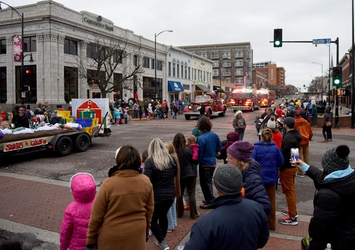 Holiday parade returns for first time since before pandemic | Local ...