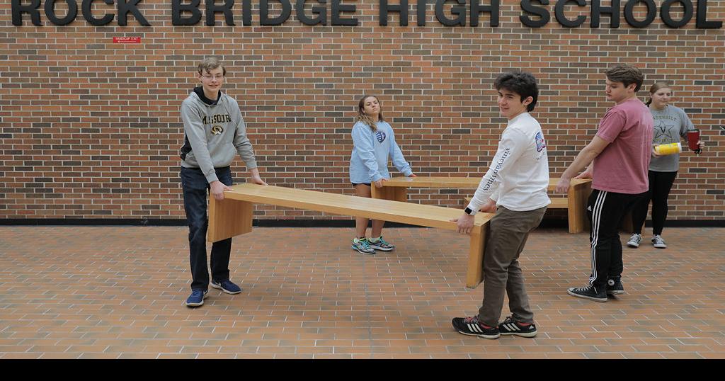 PHOTO GALLERY: Rock Bridge High School hosts a rescheduled court ...