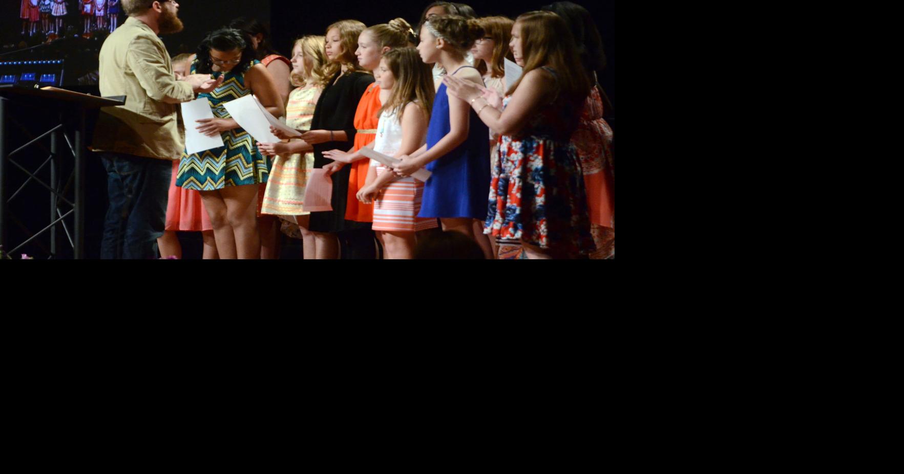 Mill Creek fifth-graders and Alpha Hart Lewis kindergarteners bid ...