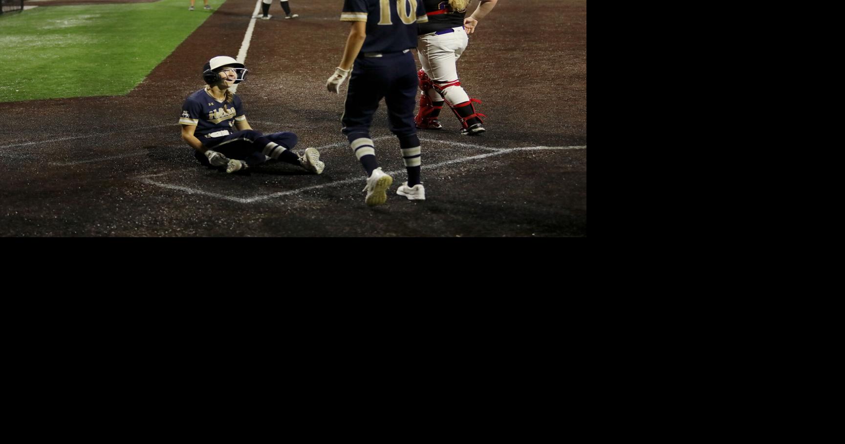 Helias Catholic softball defeats Hickman | Visuals | columbiamissourian.com