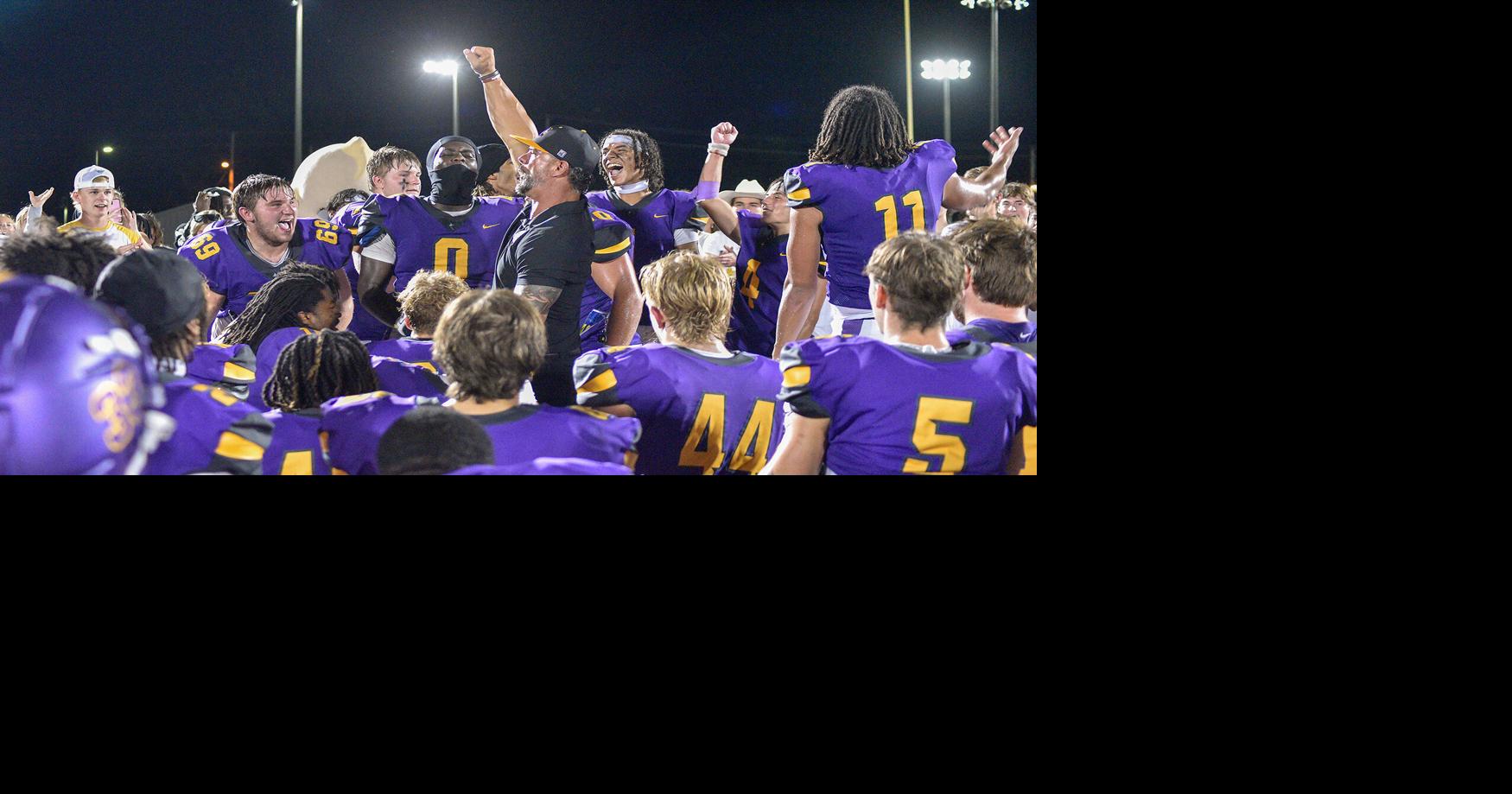 Hickman football's winning streak on the line in CMAC matchup against ...