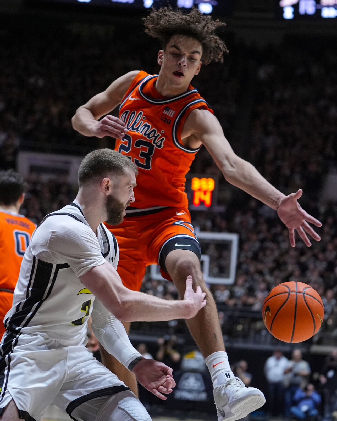 Keaton Wagler's career-high 46 points lead No. 11 Illinois past No. 4 ...