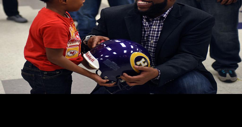 PHOTO GALLERY: Cedric Alvis introduced as new football coach at Hickman ...