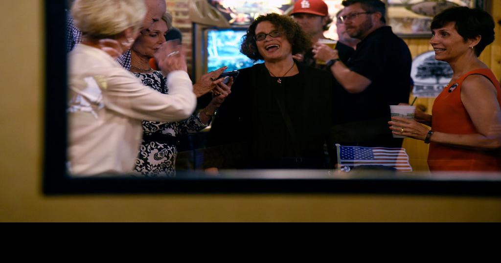 Tracy Gonzalez laughs with friends and family | Photos ...