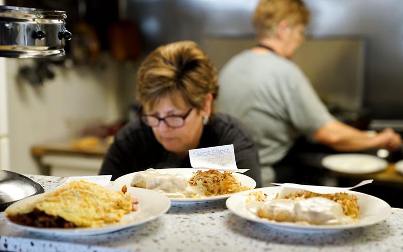 Dotty's: She's back again | Photos | columbiamissourian.com