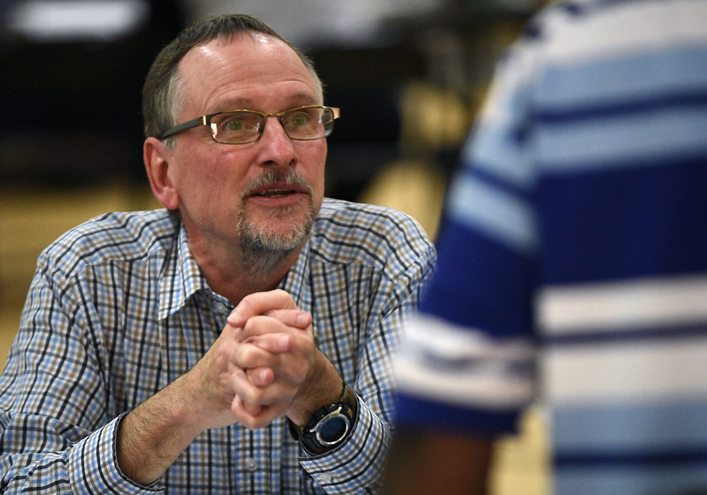 Affordable Care Act navigators in Missouri soldier on toward open ...