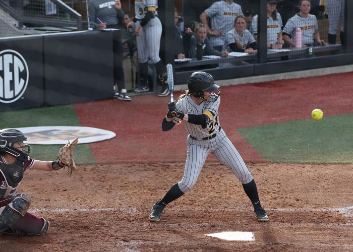 'Hitting is contagious': Mizzou softball rides second-inning slugfest ...