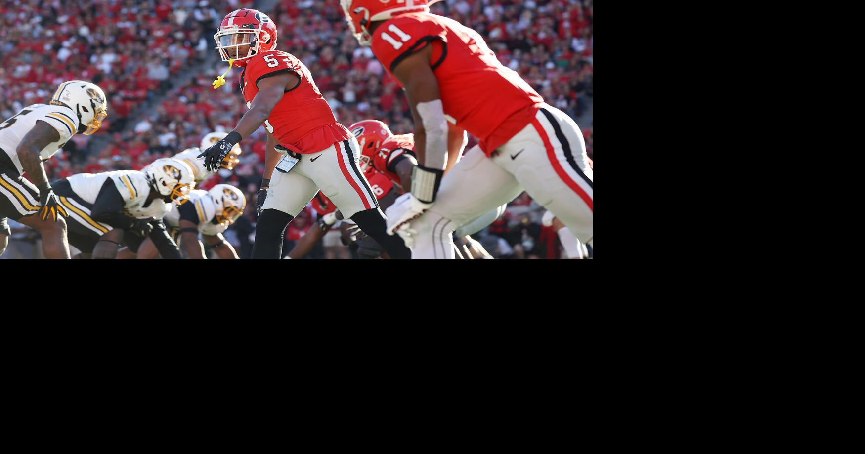 Georgia wide receiver Rara Thomas prepares for the play | Mizzou ...